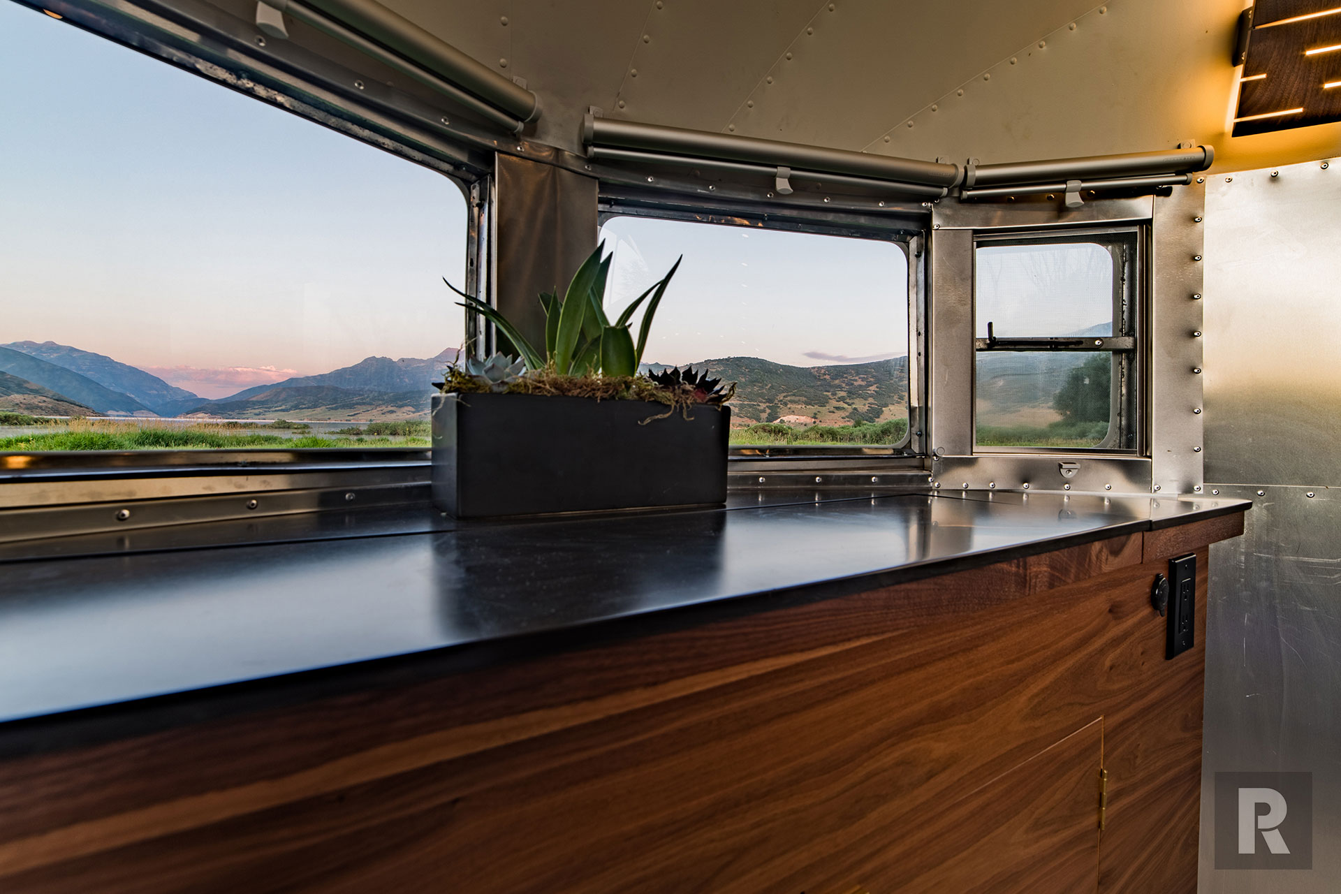 1953 Silver Streak Clipper - Reparadise