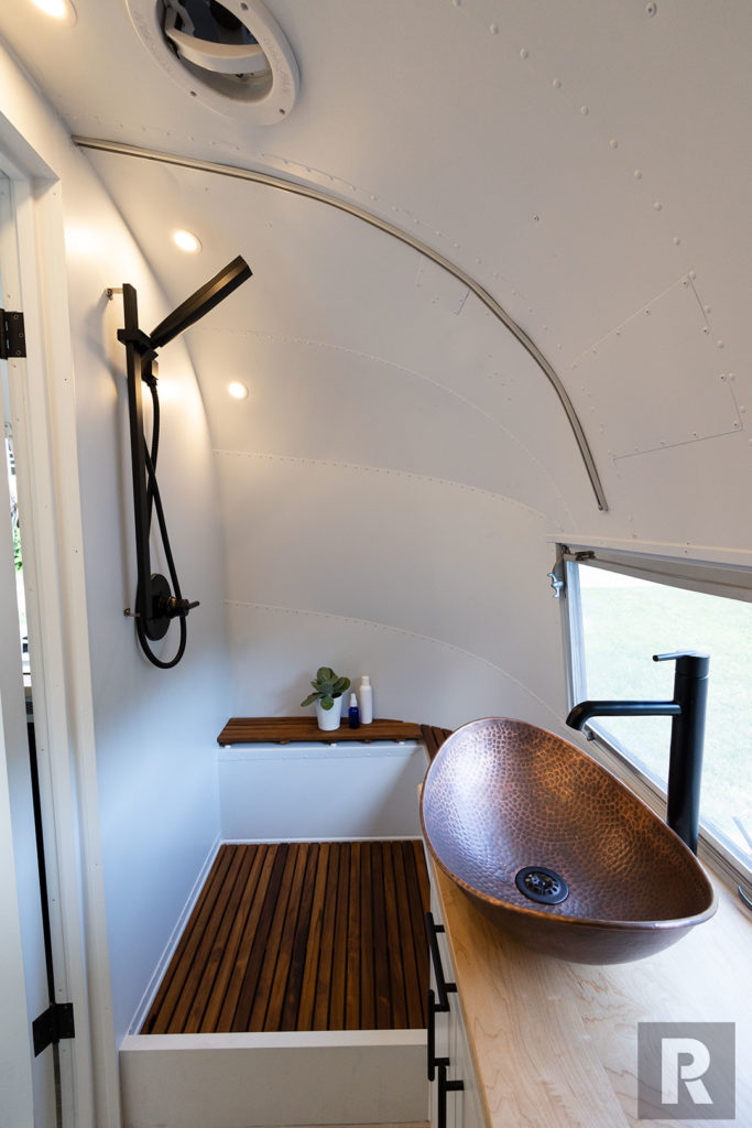 1959 Airstream Tradewind Massage Spa Paradise - Reparadise